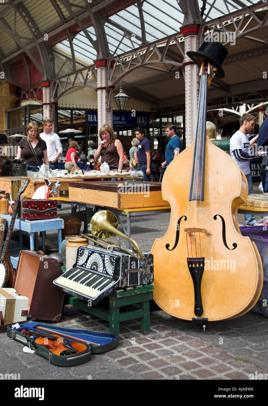 Bass, hat and instruments at Windsor station Stock Photo - Alamy