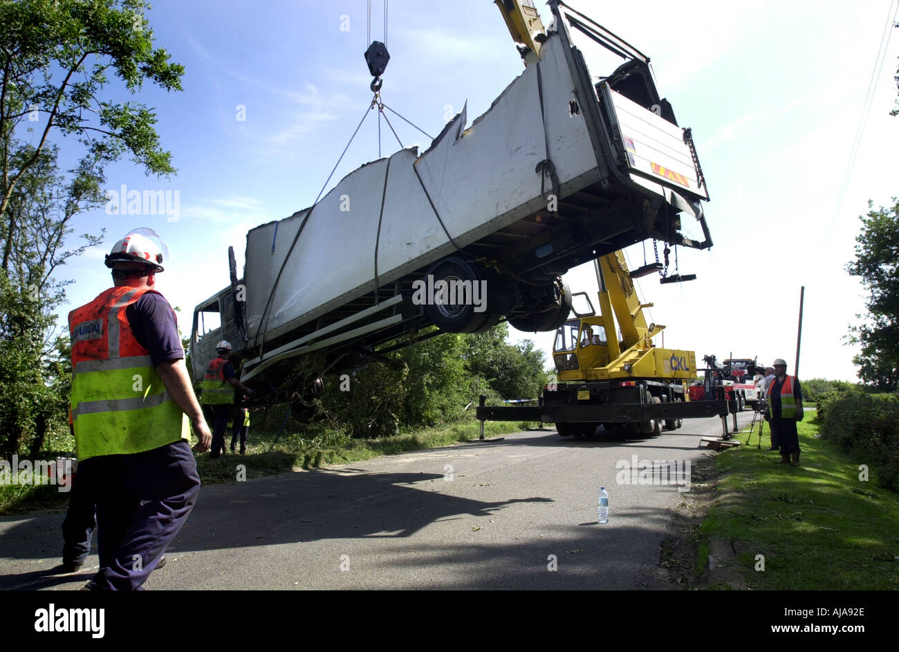 Broken down lorry uk hi-res stock photography and images - Alamy