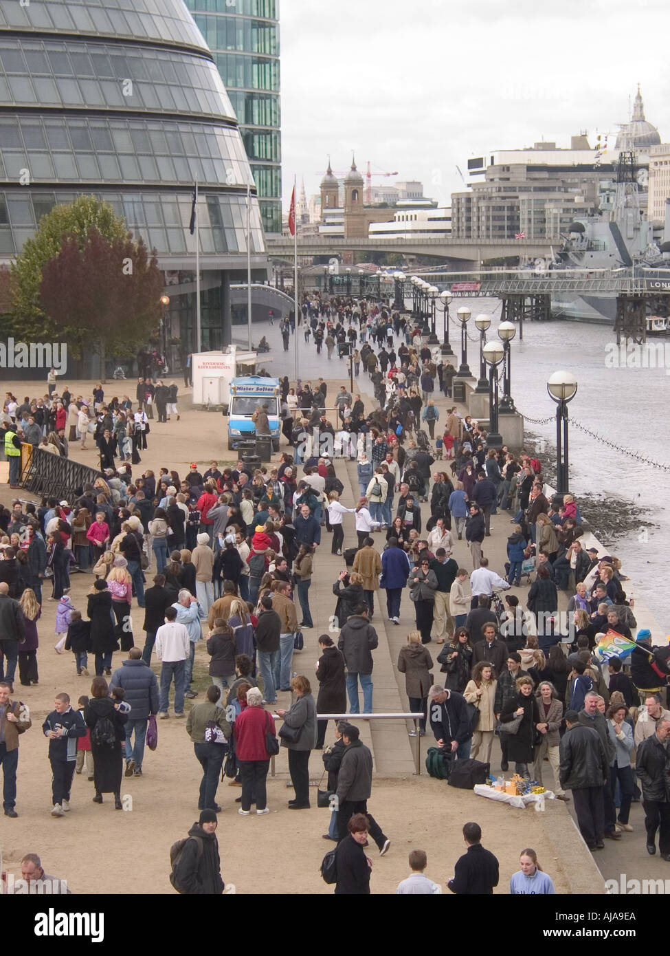 Busy Tourist Scene Assembly Building South Bank near Tower Bridge ...