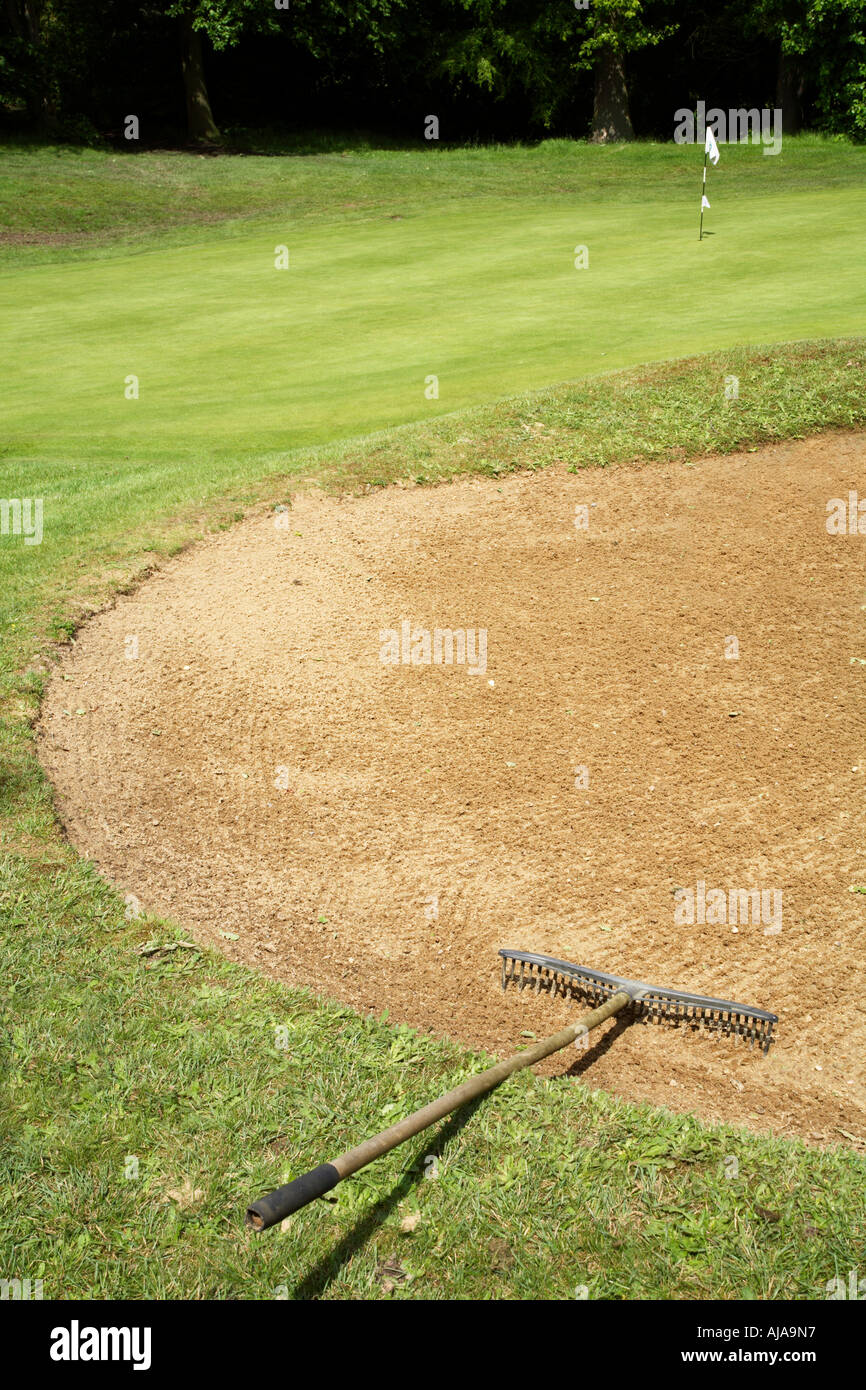 Golf bunker hi-res stock photography and images - Alamy