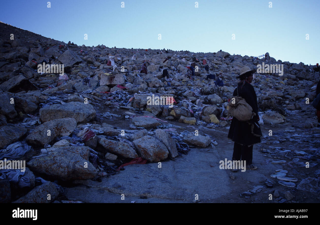 Shiva tsal cemetery mount kailash hi-res stock photography and images ...