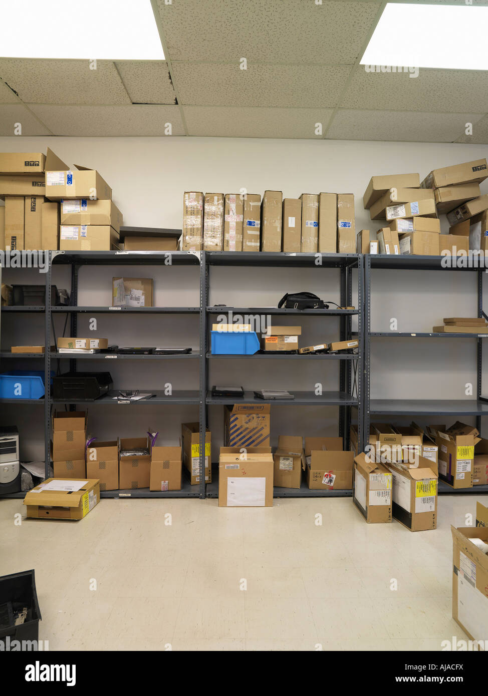 Disorganized Office High Resolution Stock Photography and Images - Alamy