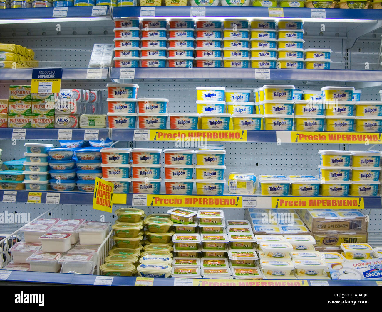 Supermarket food butter display hi-res stock photography and images - Alamy