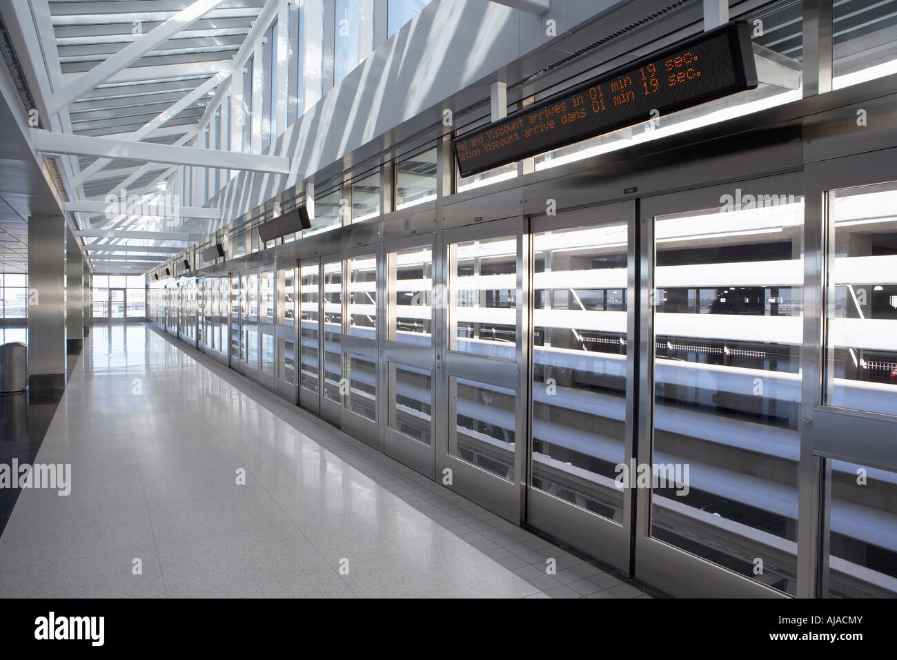 LINK Interterminal Shuttle Boarding Area, Toronto Pearson International ...