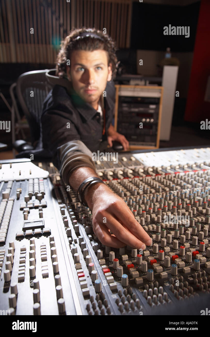 Music guy 1 hi-res stock photography and images - Alamy