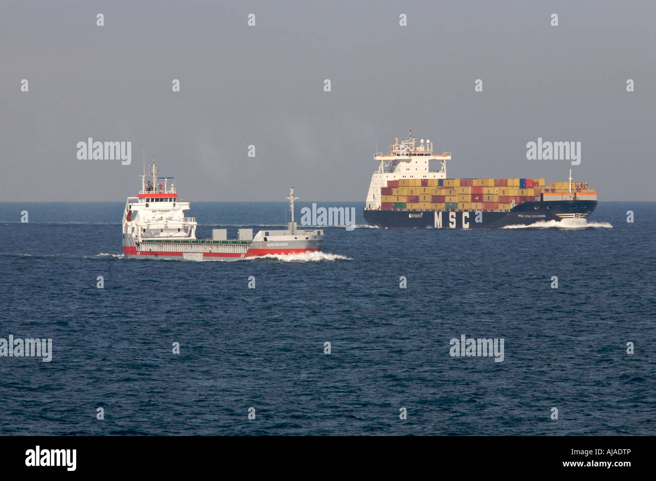 Shipping in english channel hi-res stock photography and images - Alamy