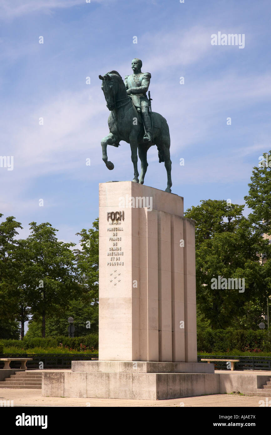 Ferdinand Foch Statue, Trocadero, Paris, France Stock Photo - Alamy