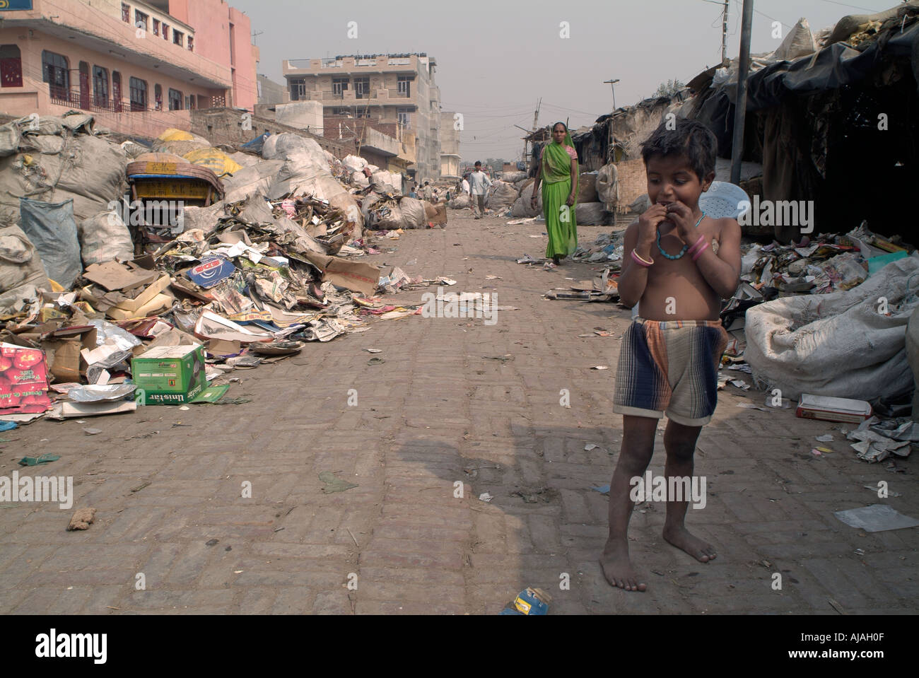 Rag Pickers India Stock Photos & Rag Pickers India Stock Images - Alamy