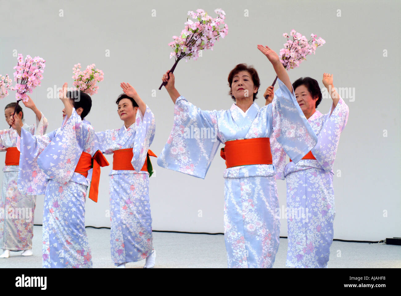 Japanese women Bon Odori dancing Kyoto Japan Stock Photo - Alamy