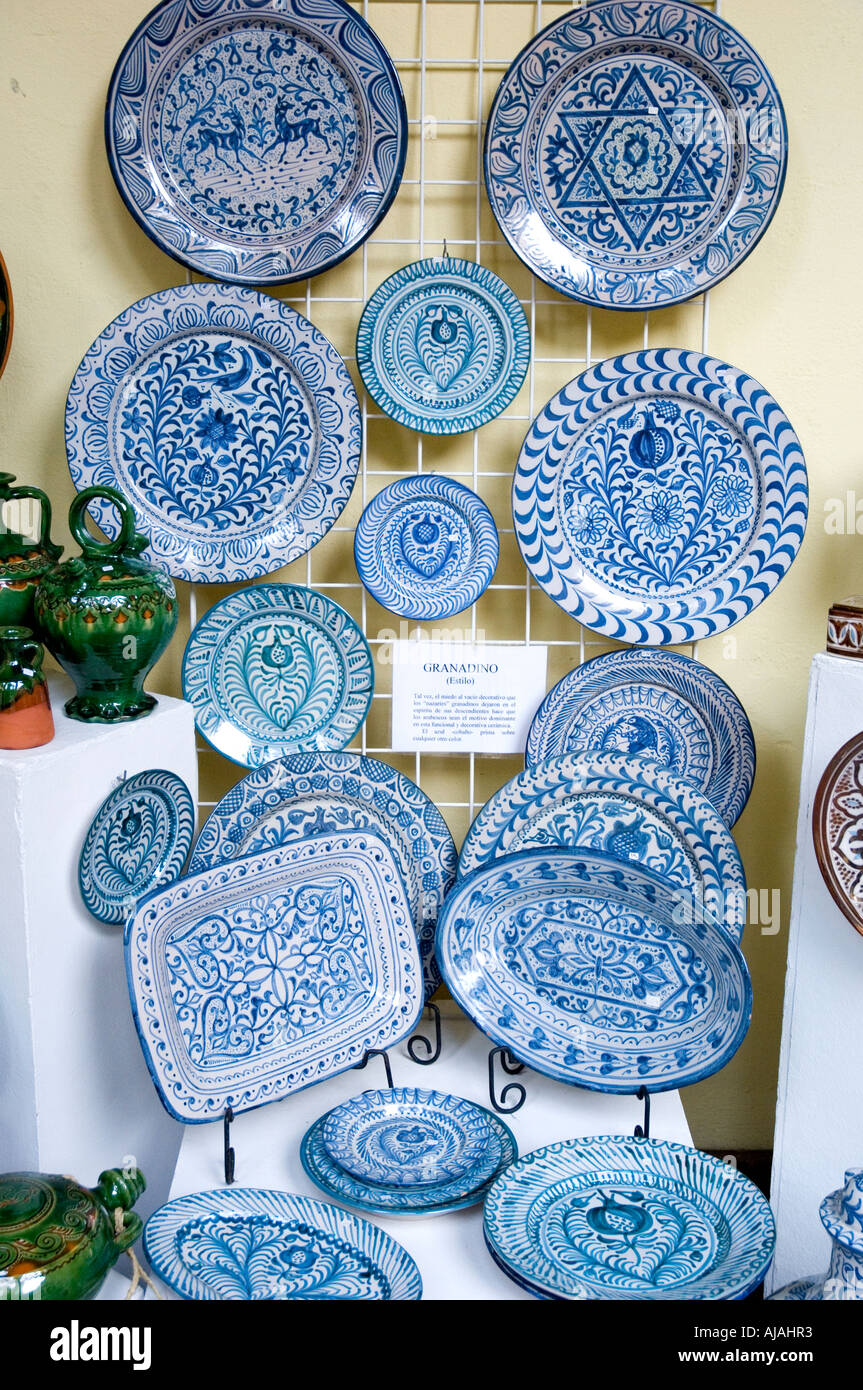 Hand made plates hi-res stock photography and images - Alamy