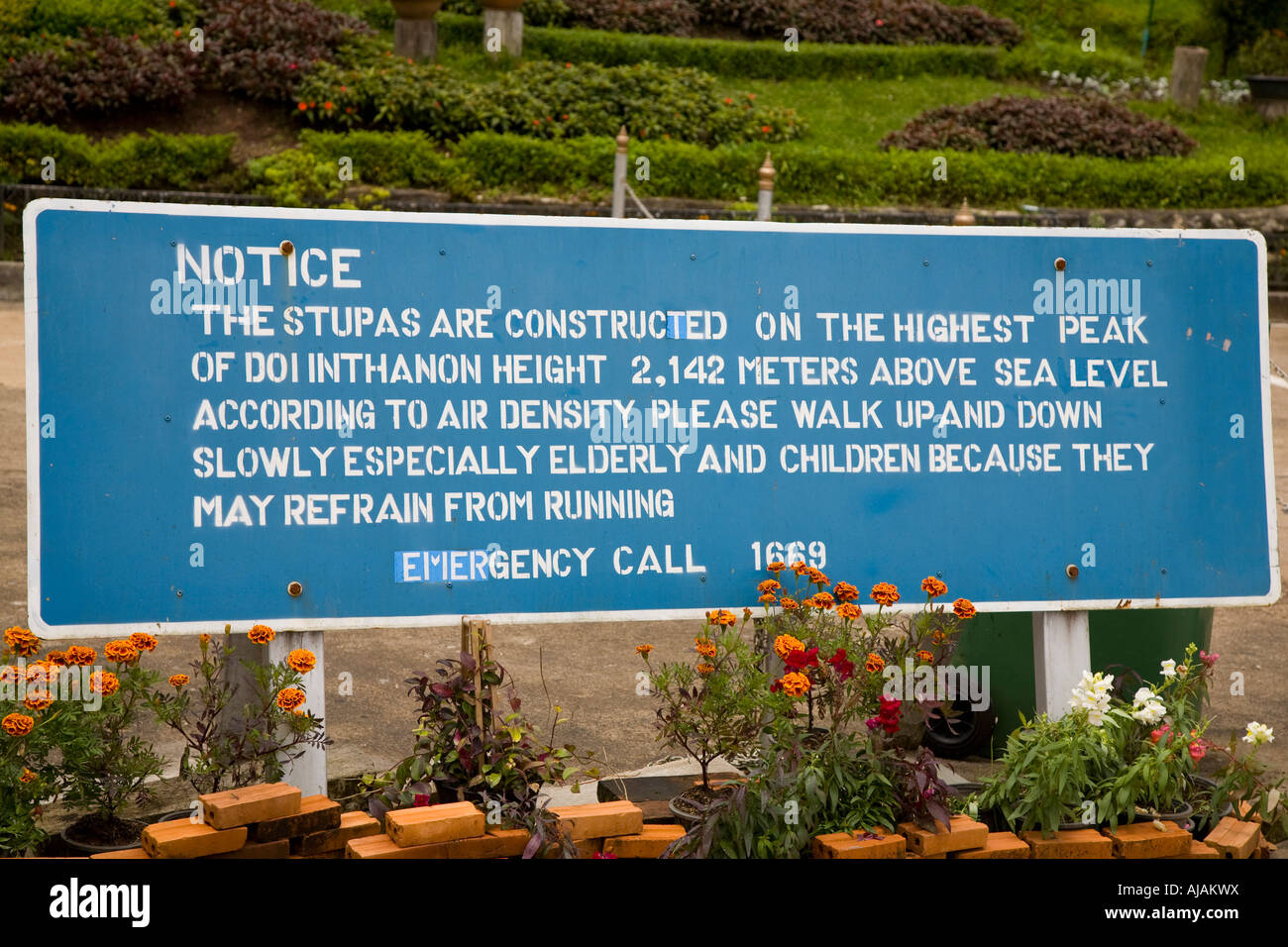 Safety signs languages hi-res stock photography and images - Alamy