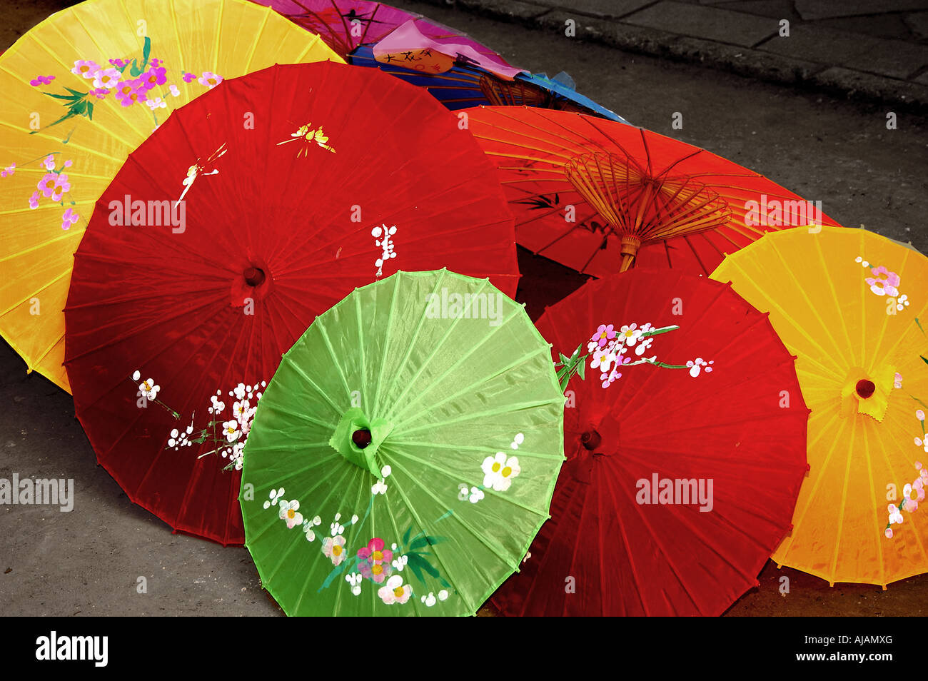Chinese umbrellas Beijing China Stock Photo - Alamy