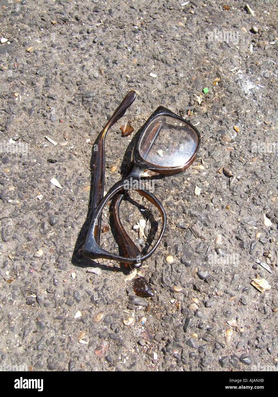 Specs spectacles stand out pair old visual aid hi-res stock photography ...