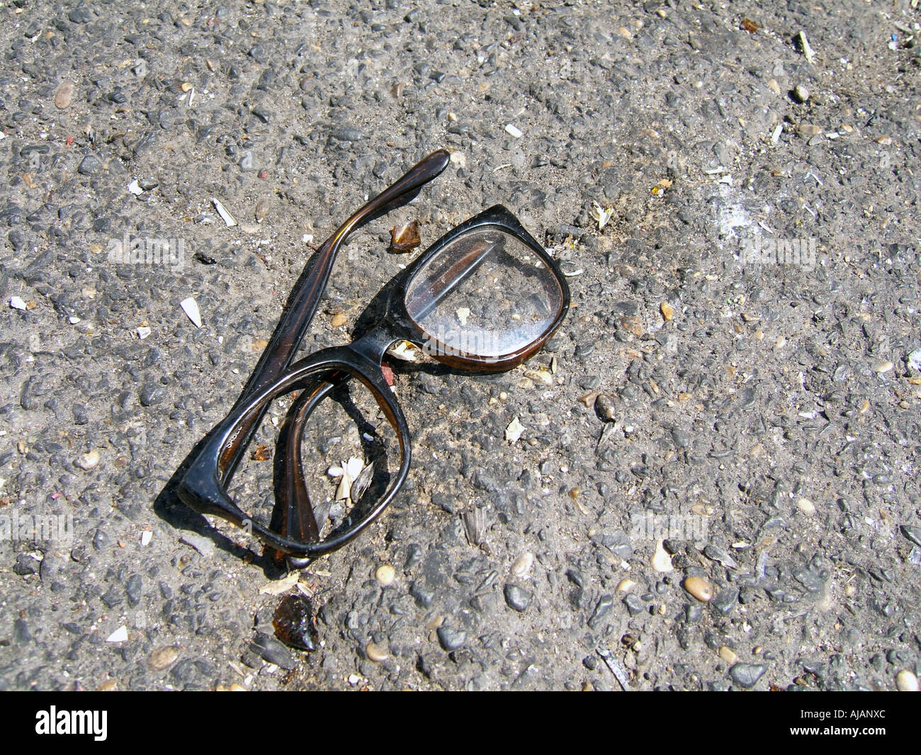 Specs spectacles stand out pair old visual aid hi-res stock photography ...