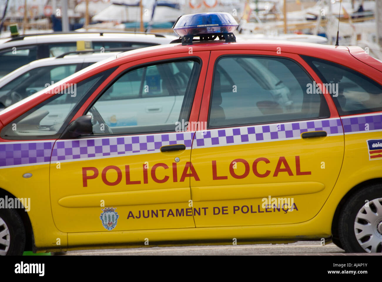 Local police policia vehicle hi-res stock photography and images - Alamy