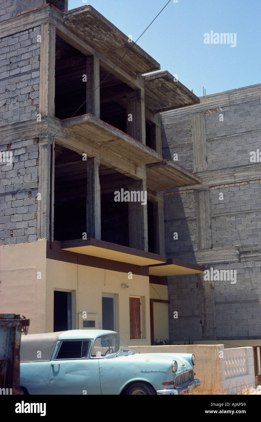 Half finished building hi-res stock photography and images - Alamy