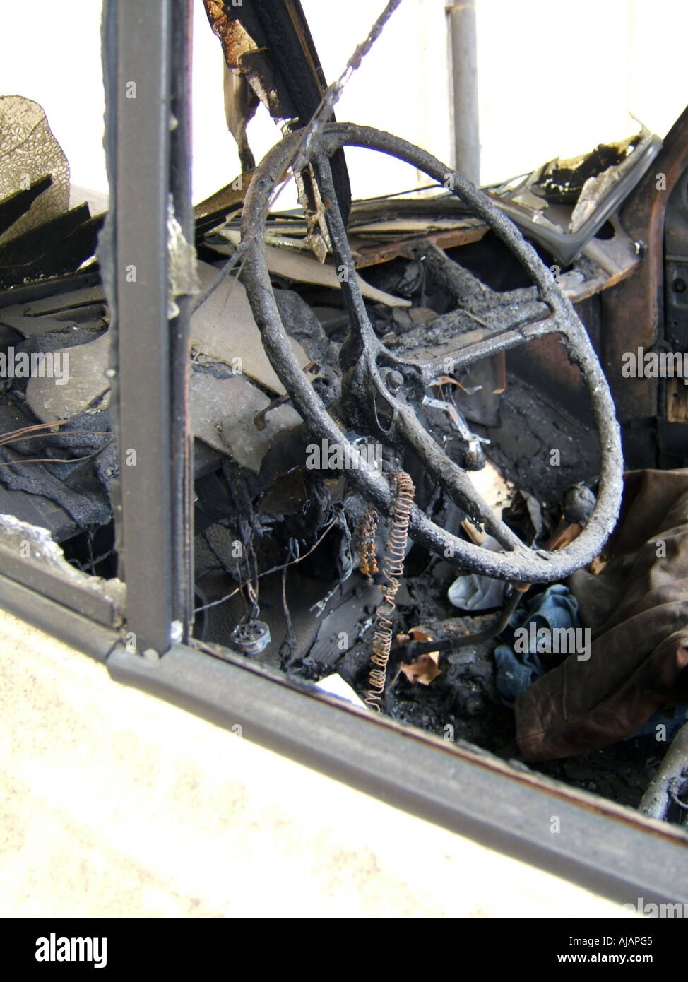 burned camper van Stock Photo - Alamy