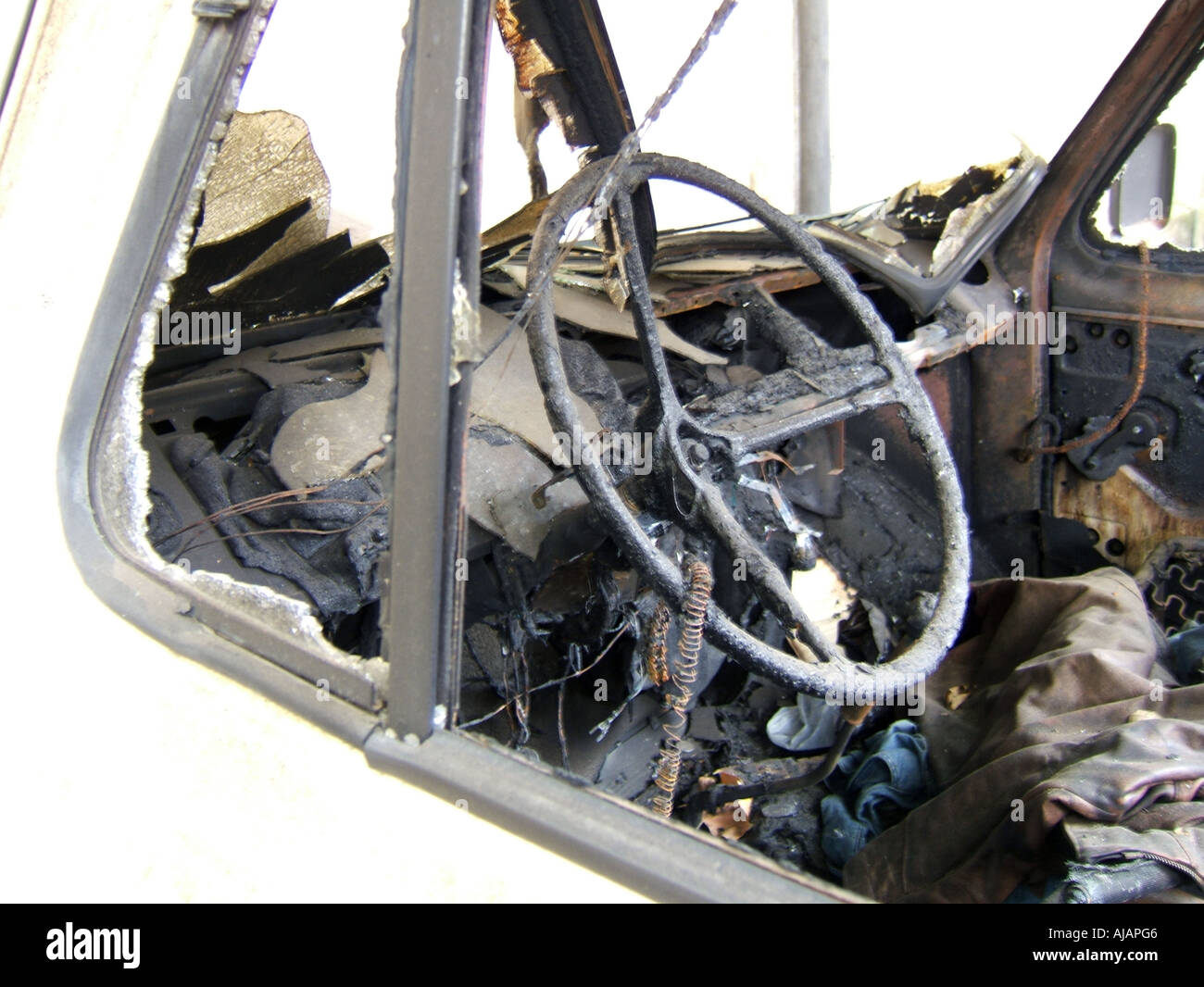 burned camper van Stock Photo - Alamy
