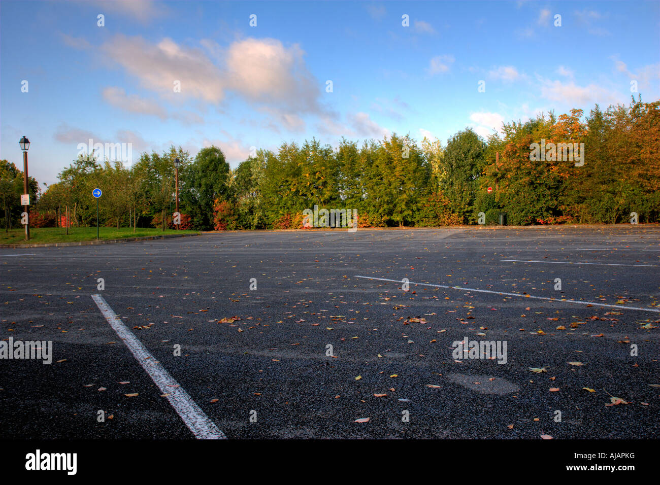 Empty car park Stock Photo - Alamy
