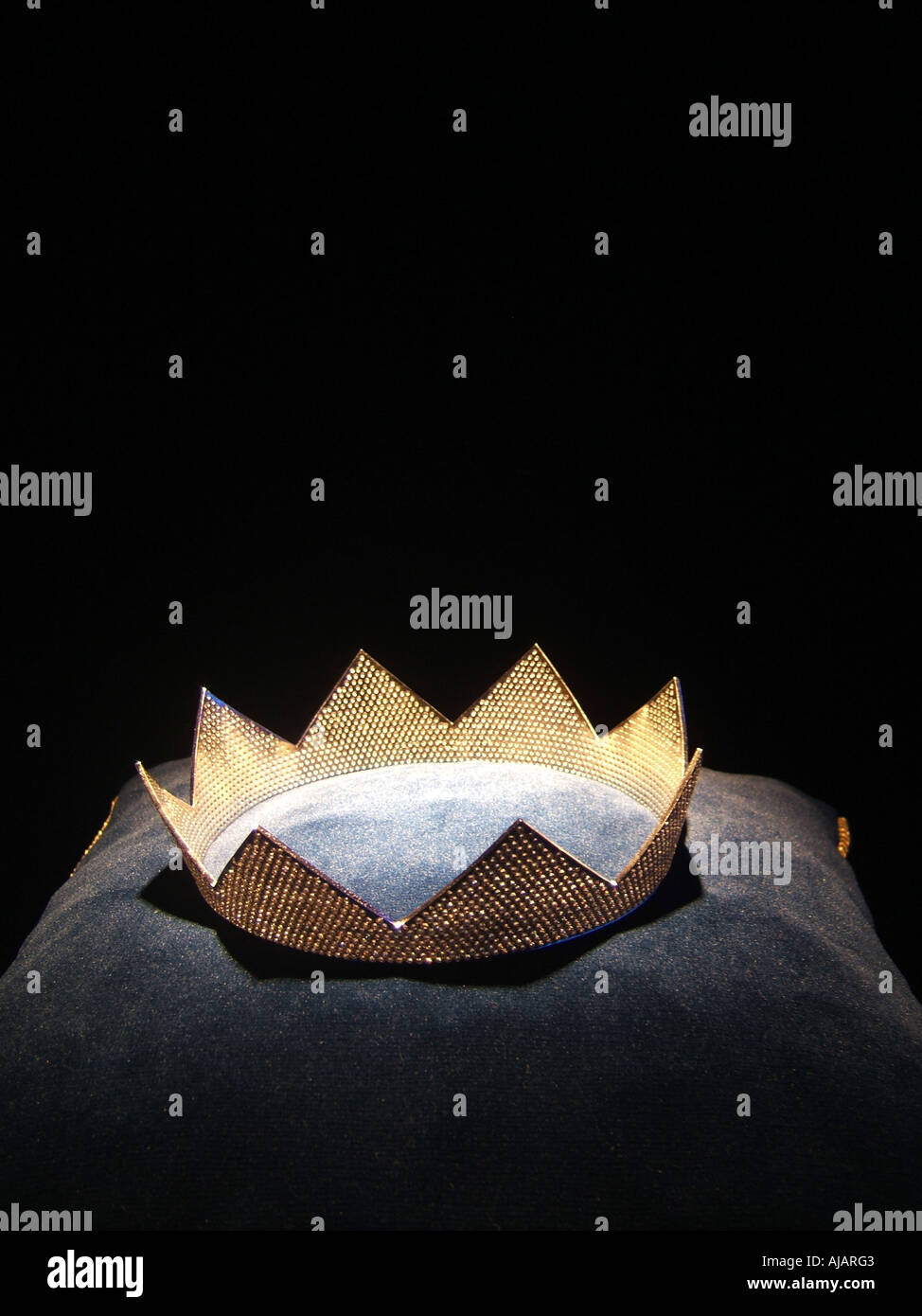 Miss princess world beauty contest hi-res stock photography and images ...