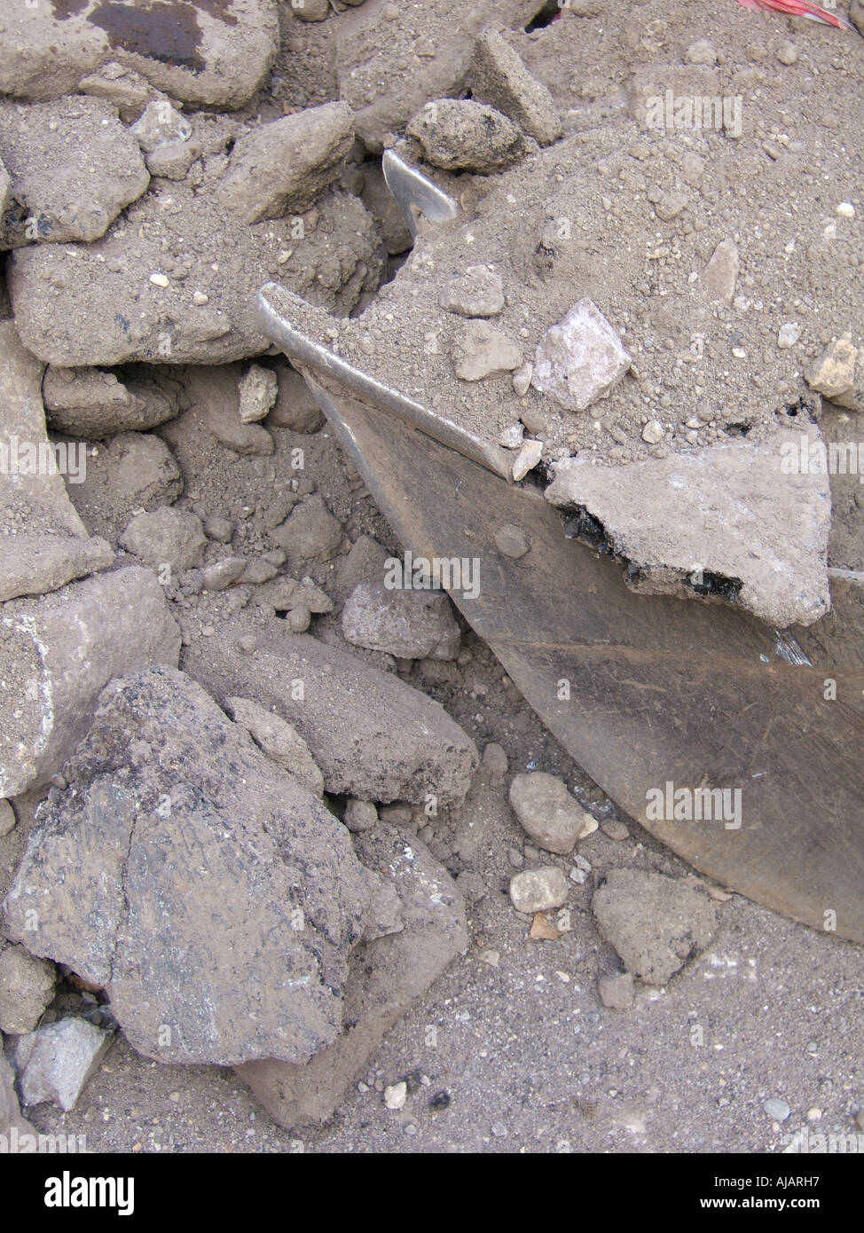 digger removing rubble Stock Photo - Alamy
