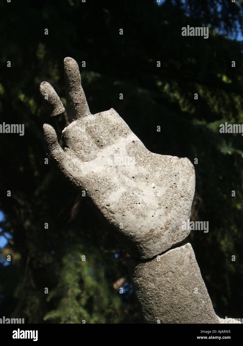 Statue with broken fingers hi-res stock photography and images - Alamy