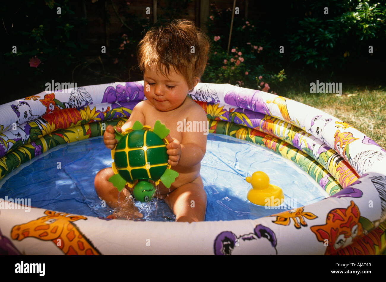 Paddling Pool London High Resolution Stock Photography and Images - Alamy