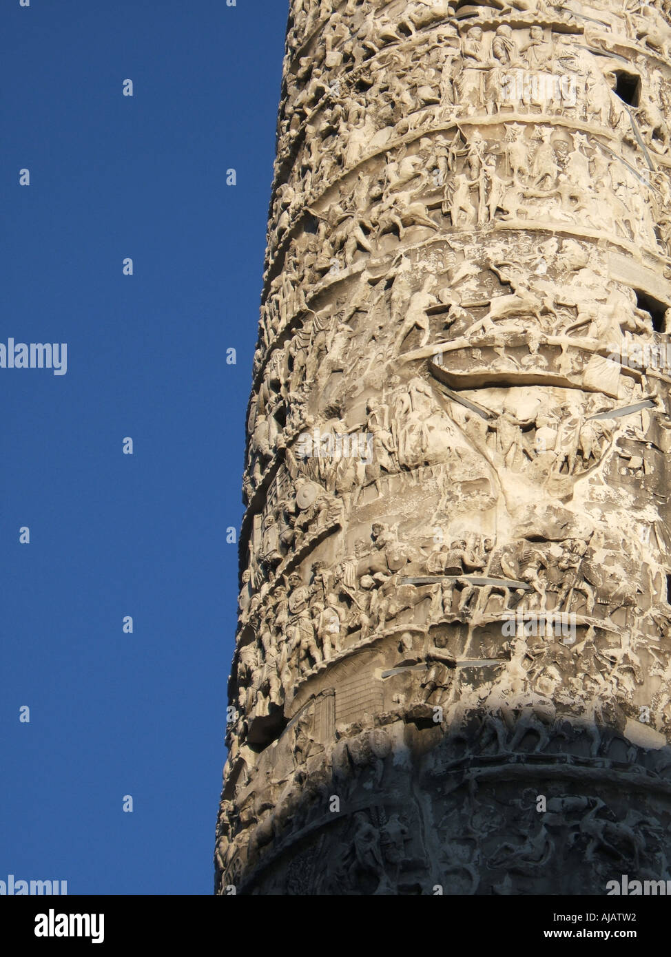 marco aurelio antonina column in piazza colonna rome Stock Photo - Alamy