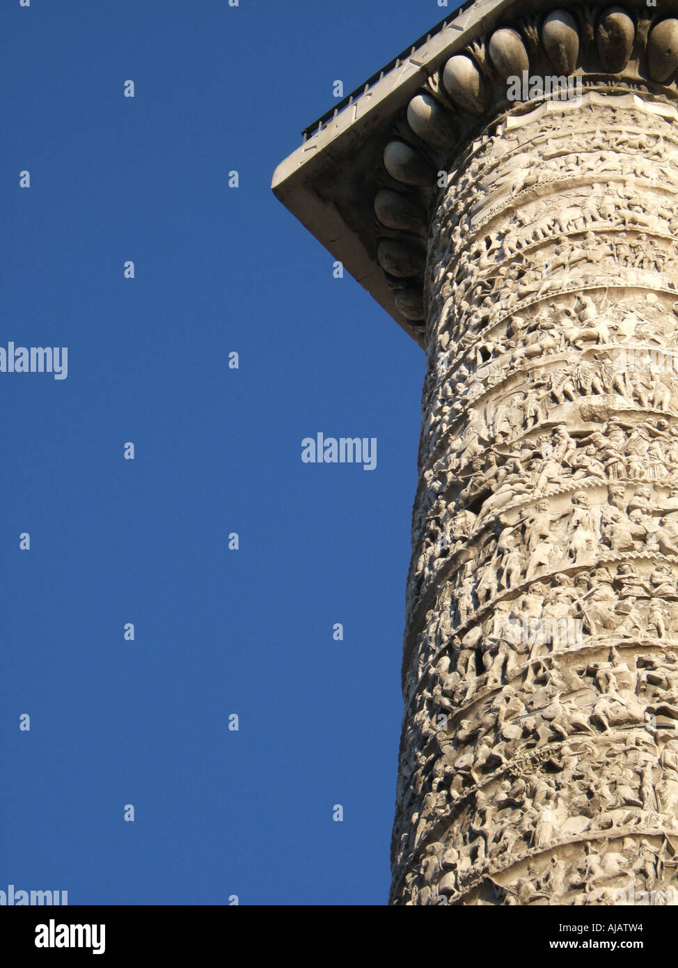 marco aurelio antonina column in piazza colonna rome Stock Photo - Alamy