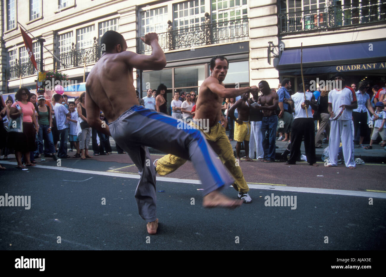 Capoeira traditional Brazilian Martial arts started by slaves 400 years ...