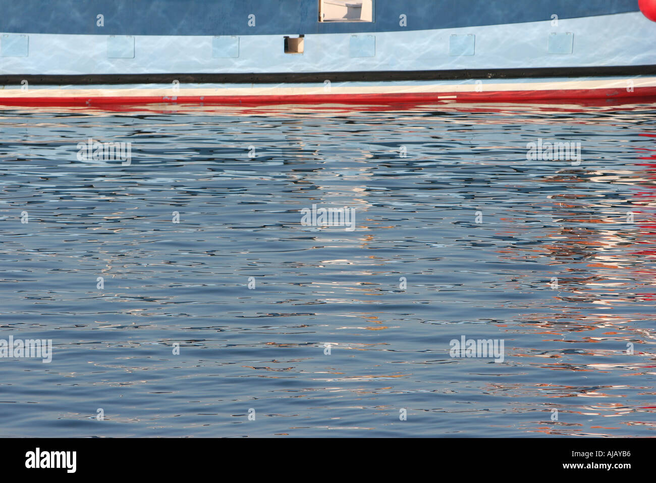 boat in water Stock Photo - Alamy
