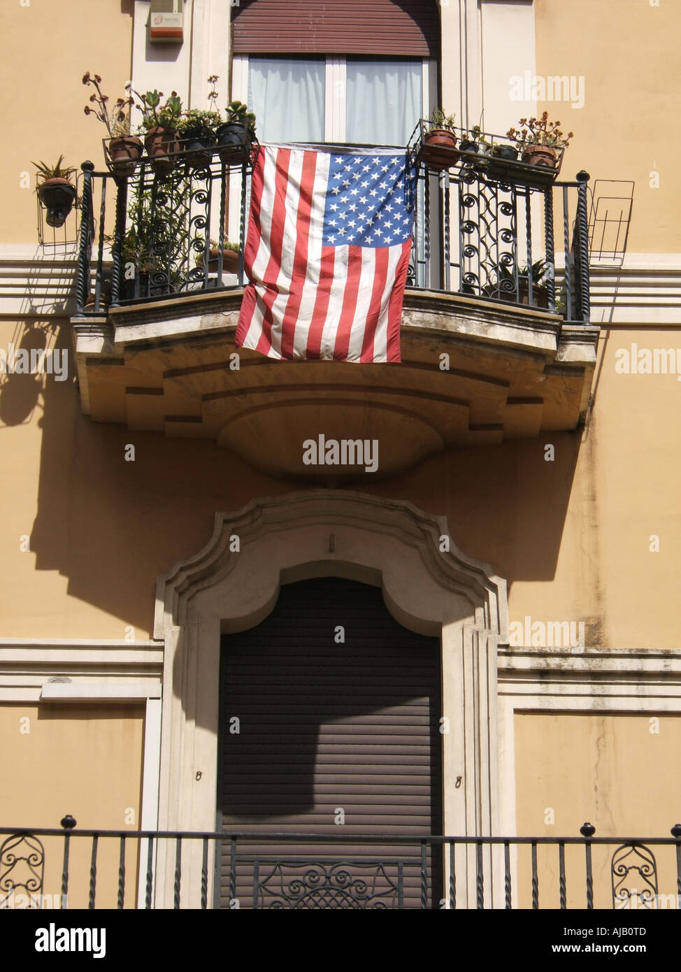 Stars and stripes on balcony hi-res stock photography and images - Alamy