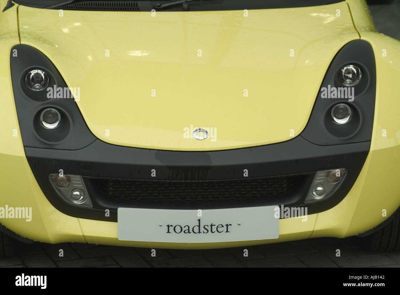 Smart roadster hi-res stock photography and images - Alamy