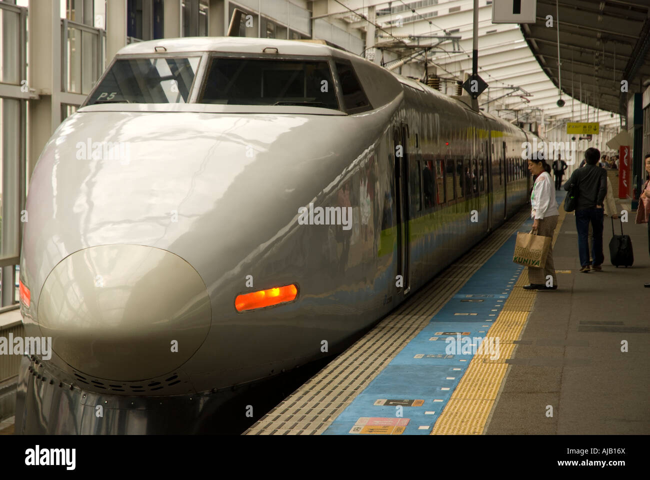 100 series hi-res stock photography and images - Alamy