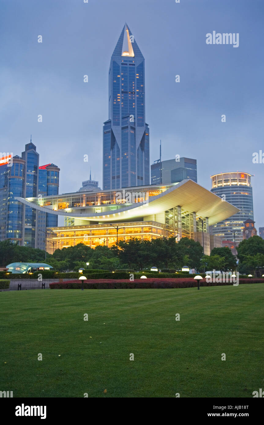 Shanghai peoples square fountain urban hi-res stock photography and ...