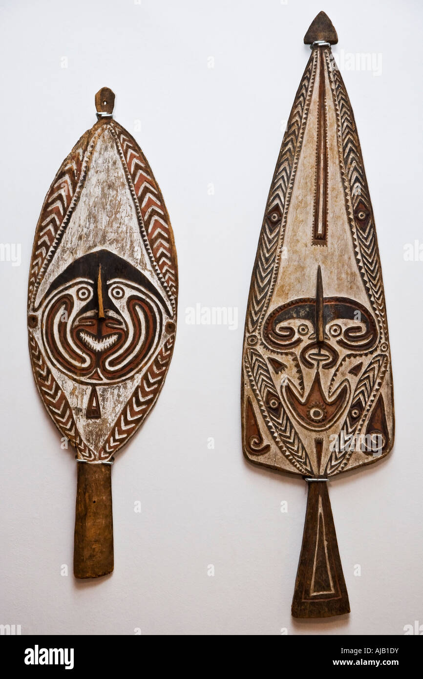 Buckler shields hi-res stock photography and images - Alamy