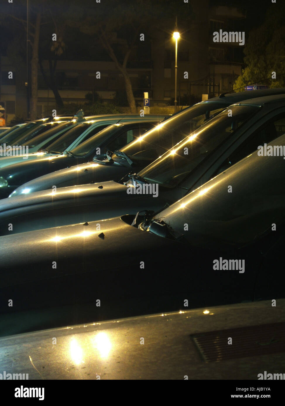 Windscreen windshield window hood bonnet line hi-res stock photography ...