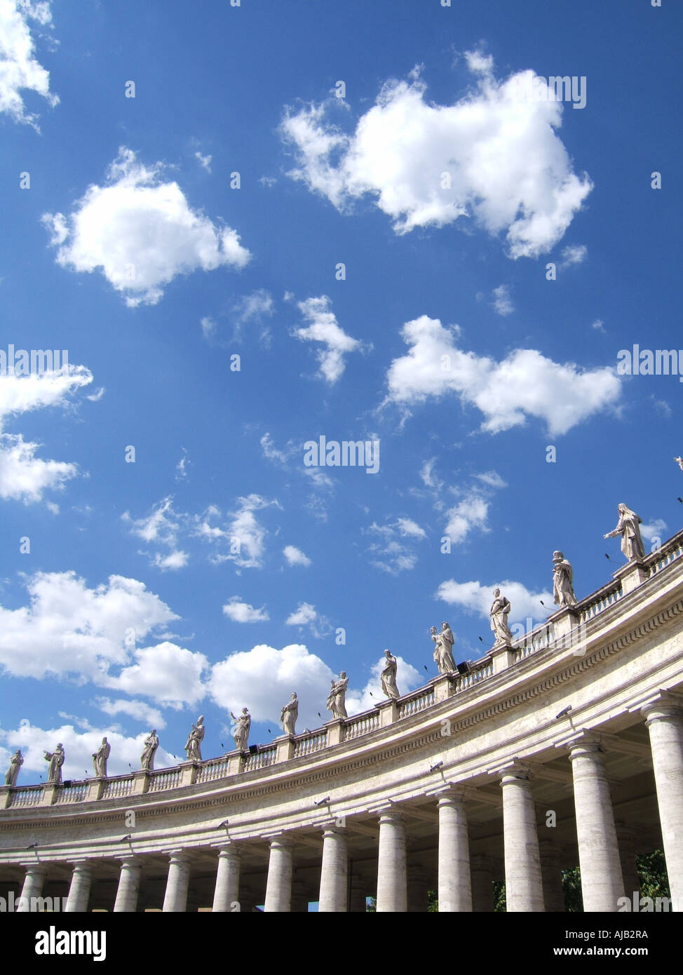 facade of portico in the vatican square, rome Stock Photo - Alamy