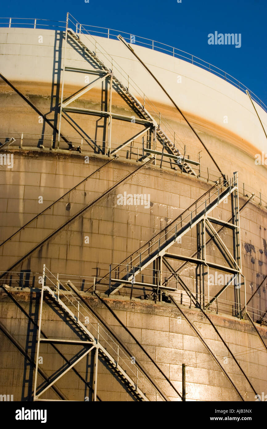 English gasworks hi-res stock photography and images - Alamy