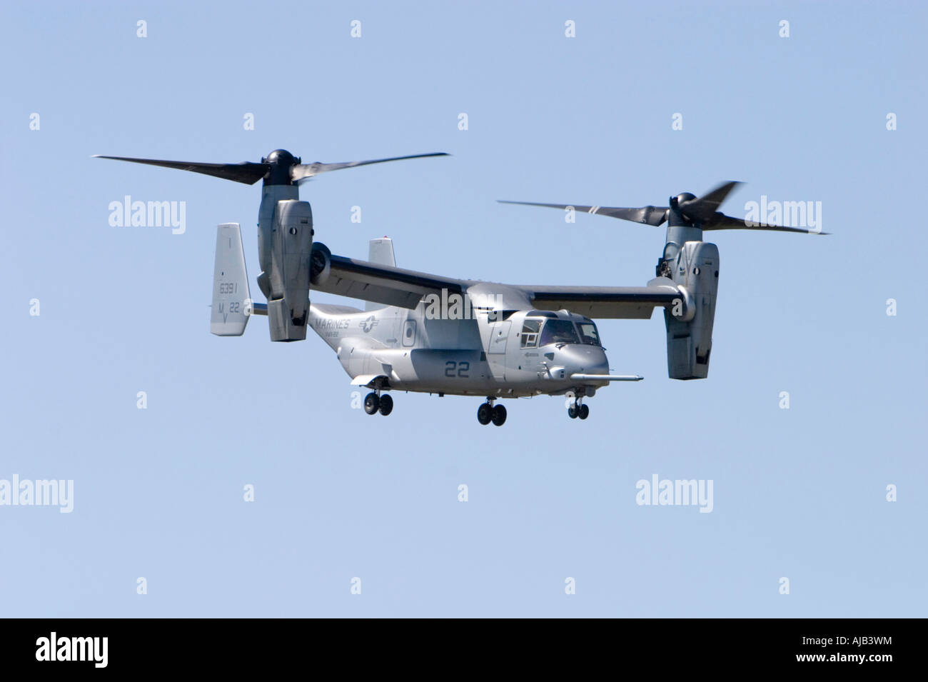 V22 Osprey aircraft flying display Stock Photo - Alamy