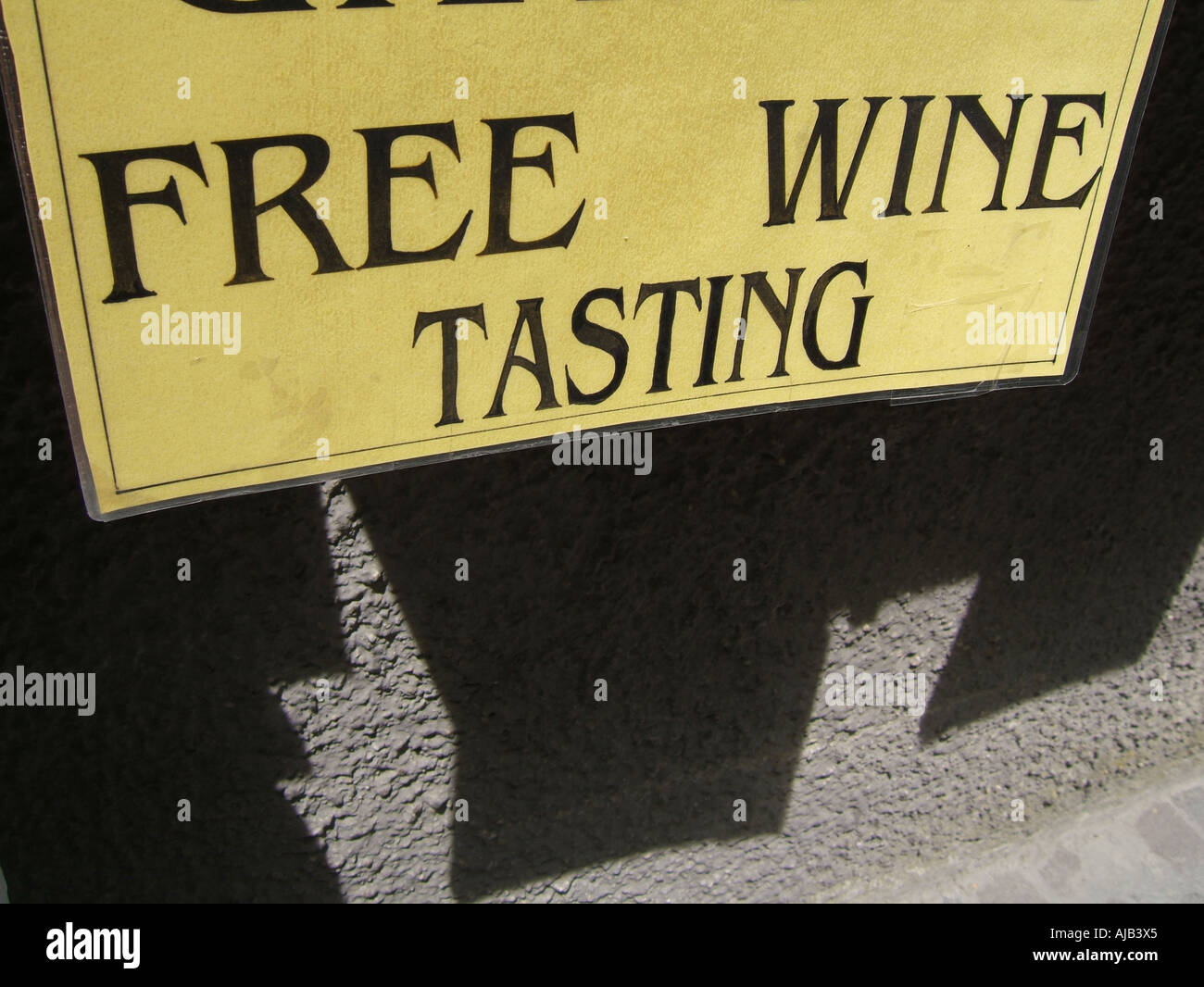 free wine tasting sign Stock Photo - Alamy