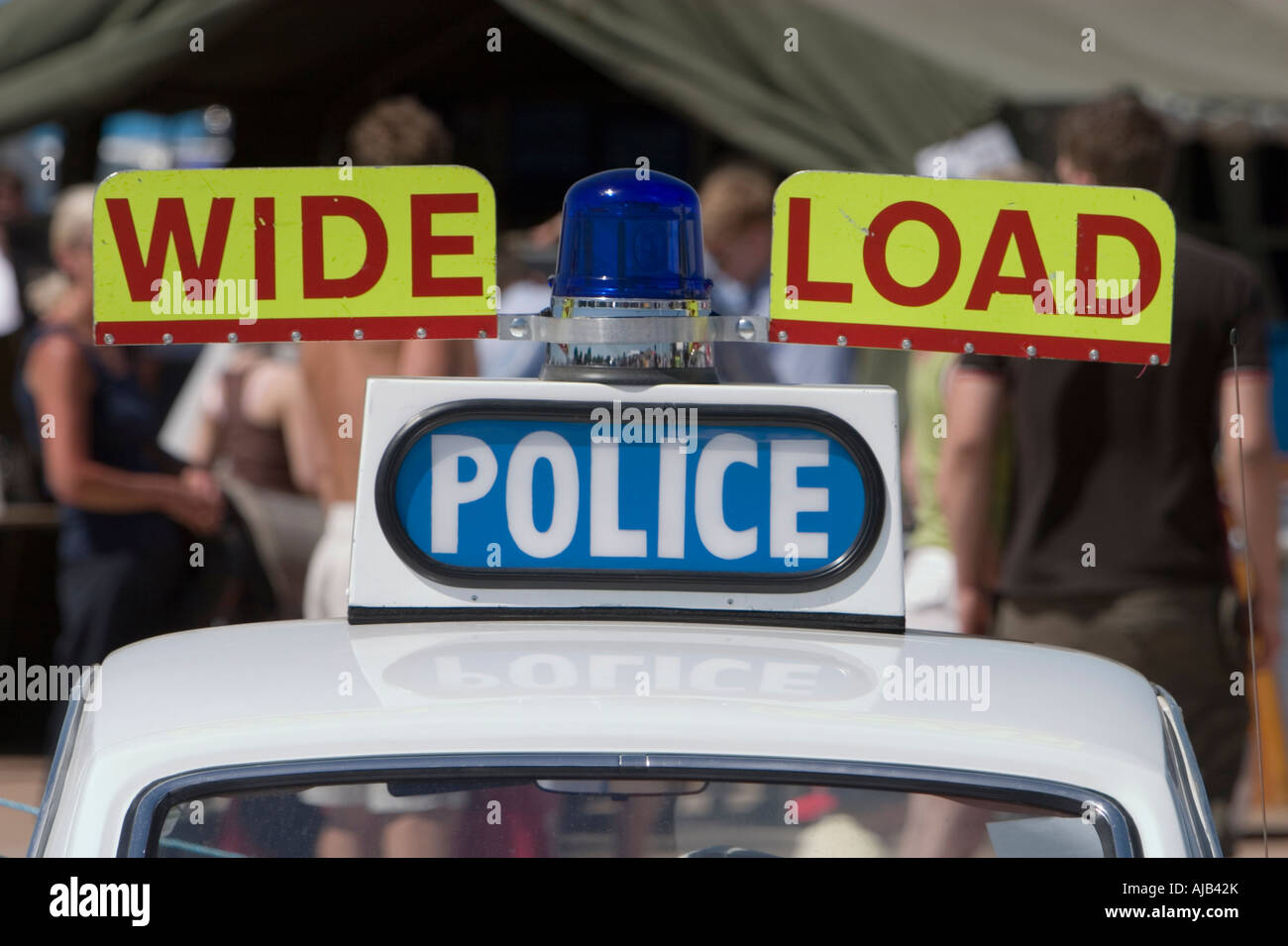 Wide load sign uk hi-res stock photography and images - Alamy