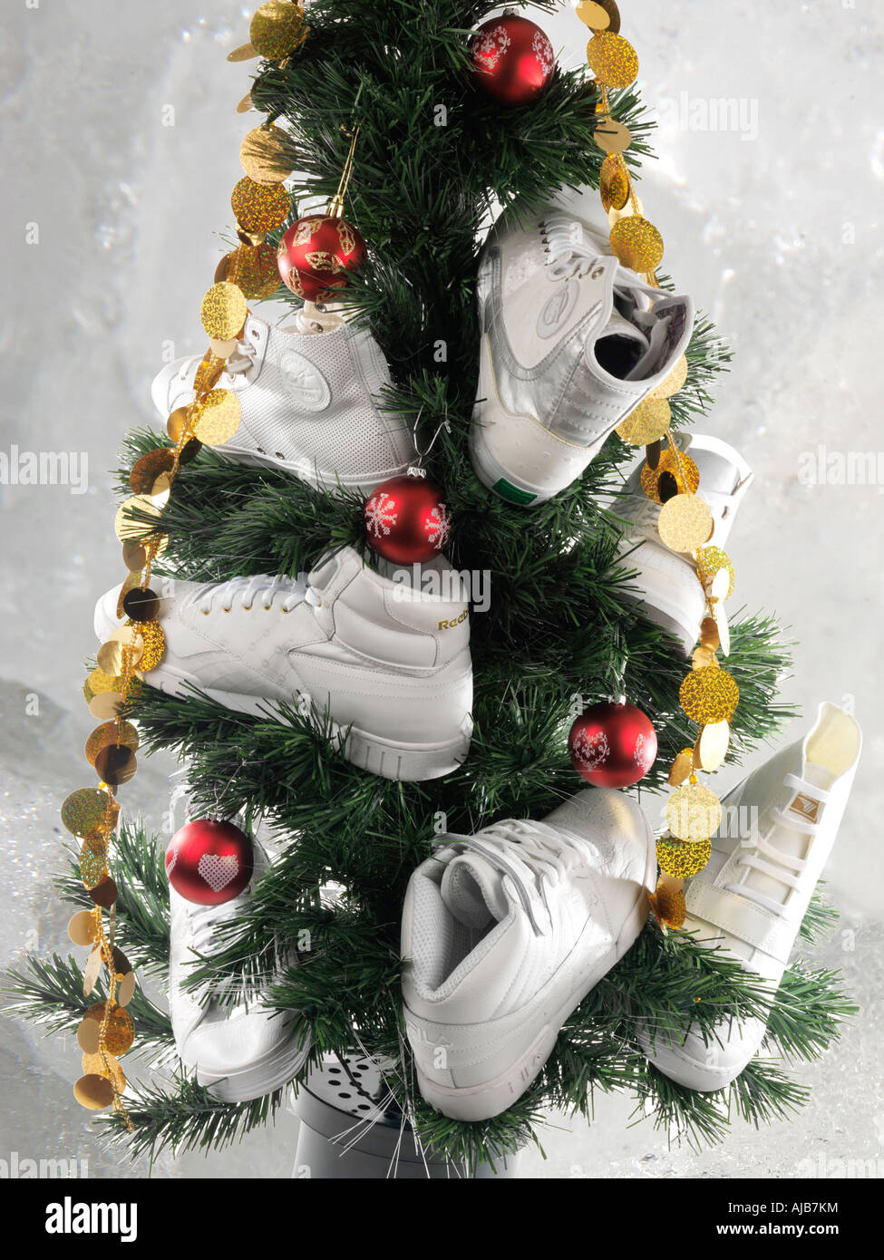 Trainers white christmas tree hi-res stock photography and images - Alamy