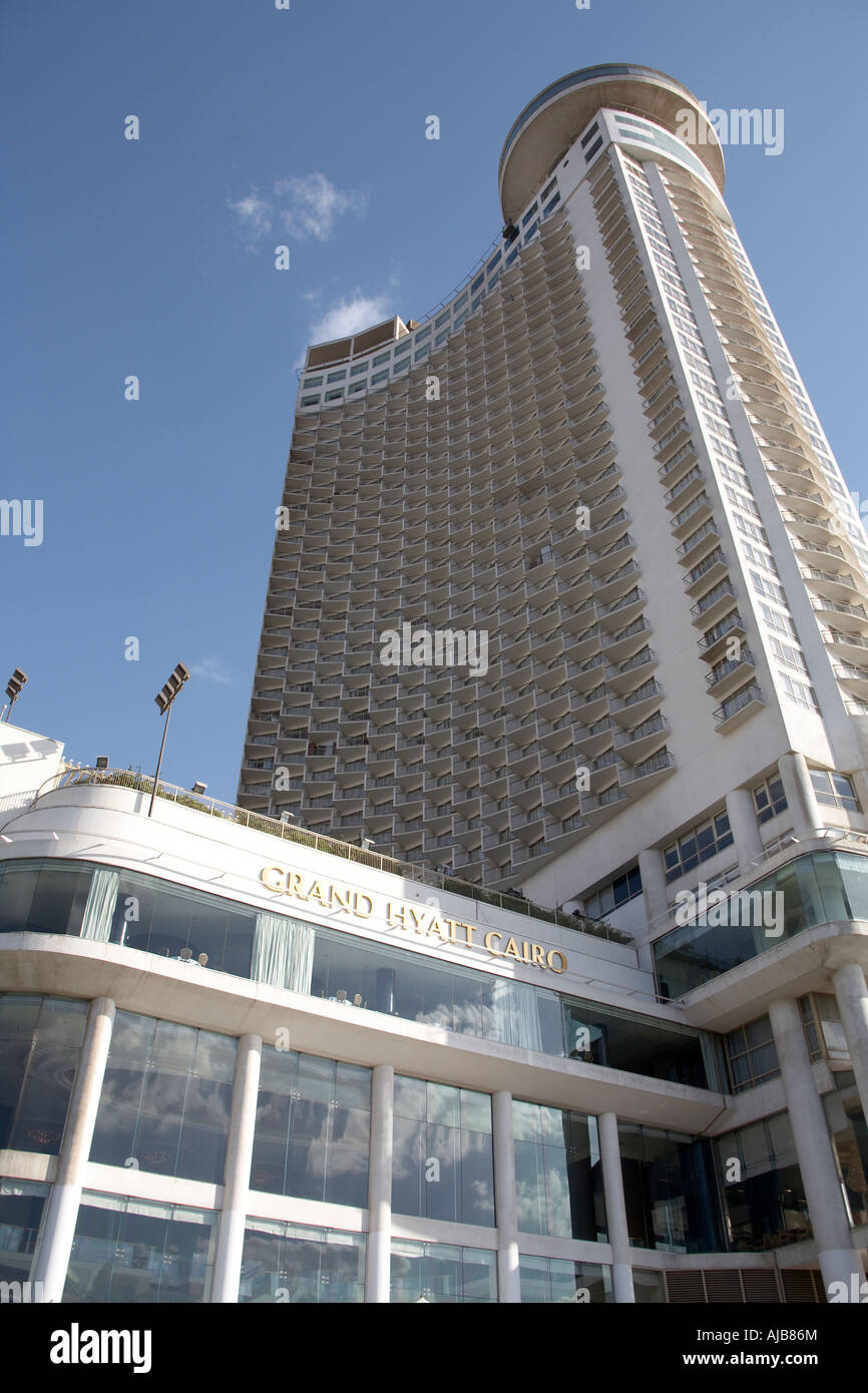 Historical hotel cairo hi-res stock photography and images - Alamy
