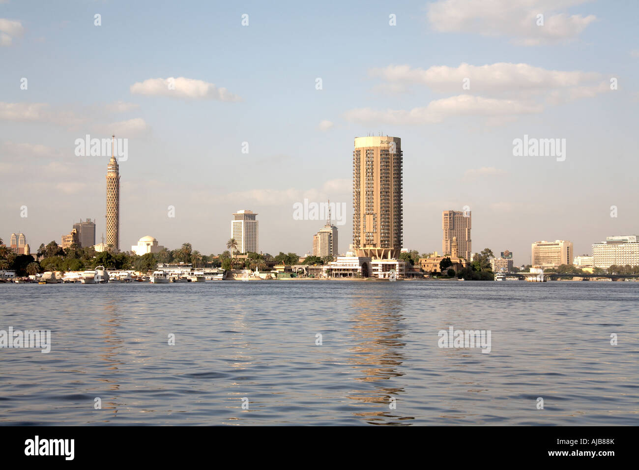 Buildings ancient egypt hi-res stock photography and images - Alamy