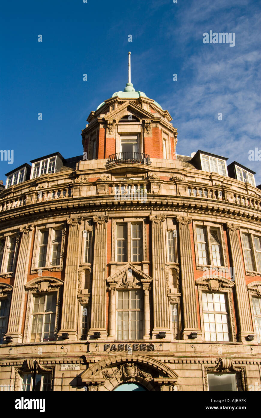 Manchester parkers building hi-res stock photography and images - Alamy