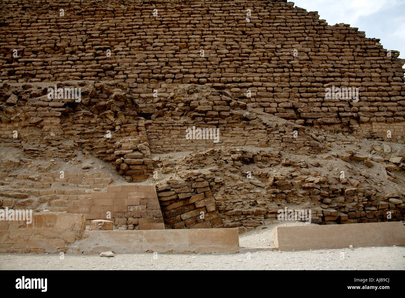 Funerary complex of zoser hi-res stock photography and images - Alamy