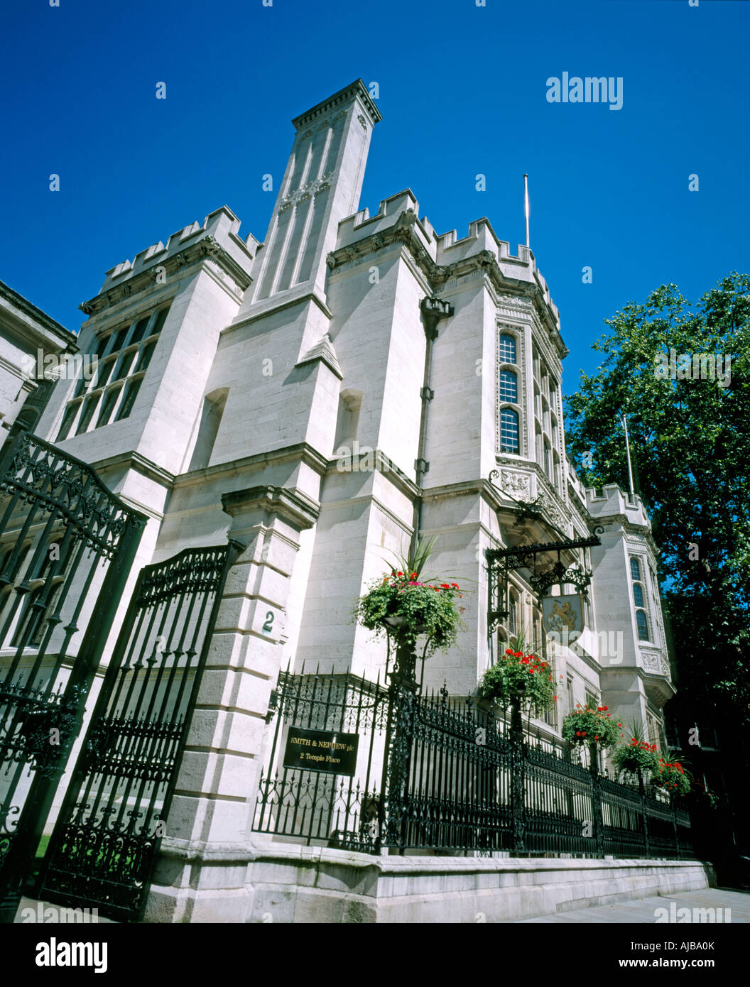 Smith and Nephew building on Temple Place London WC2 England HXXZsmng ...