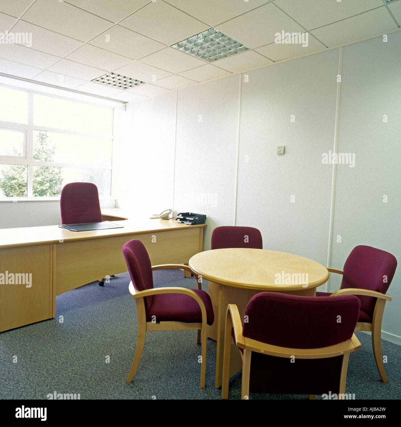 Individual desks hi-res stock photography and images - Alamy