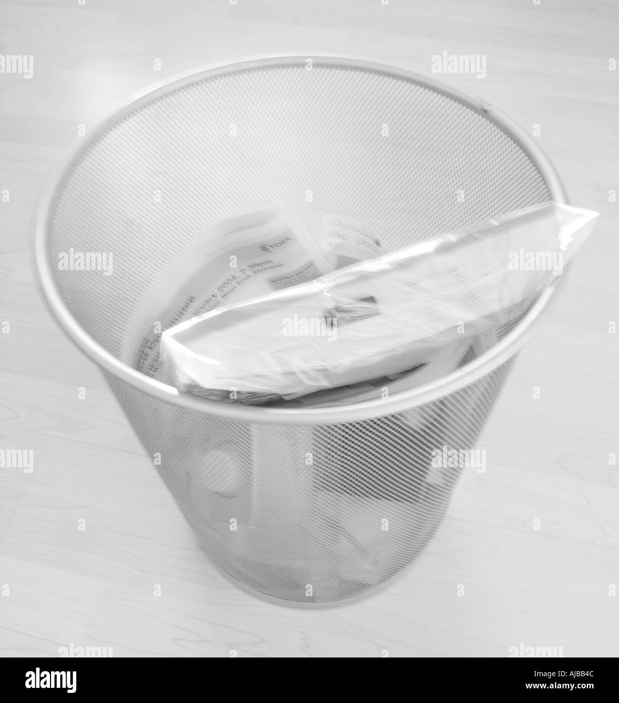 trash can recycle bin rubbish waste paper junk throwaway consume ...